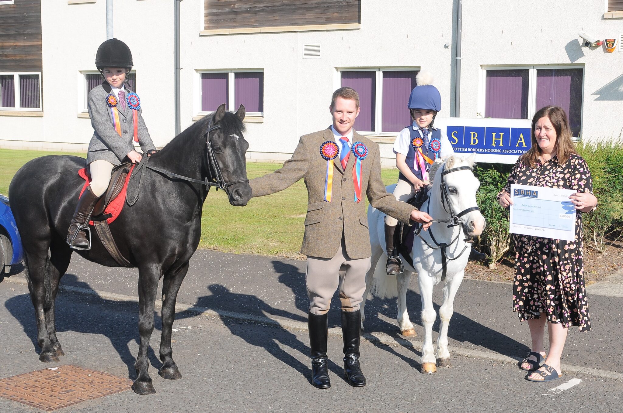 Selkirk Common Riding – SBHA donates £200 towards the Junior Rideout ...